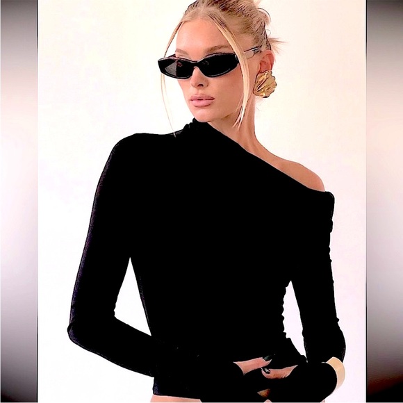 REVOLVE | Tops | Nwt Helsa Black Off Shoulder Top S | Poshmark